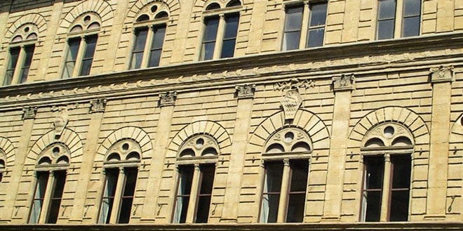 Palazzo Rucellai in Florence: architect Leon Battista Alberti, early ...