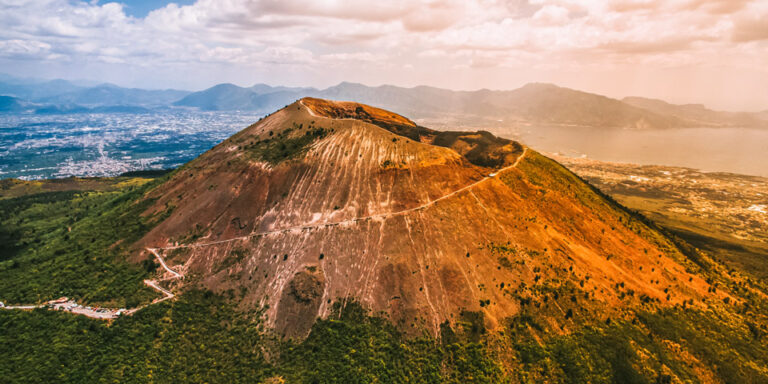 Mount Vesuvius: Where is it, Eruption, History of Pompeii